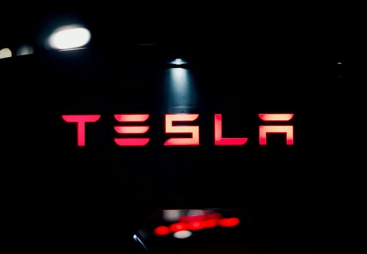 Tesla Menang Gugatan Gaji Elon Musk - Business Lounge