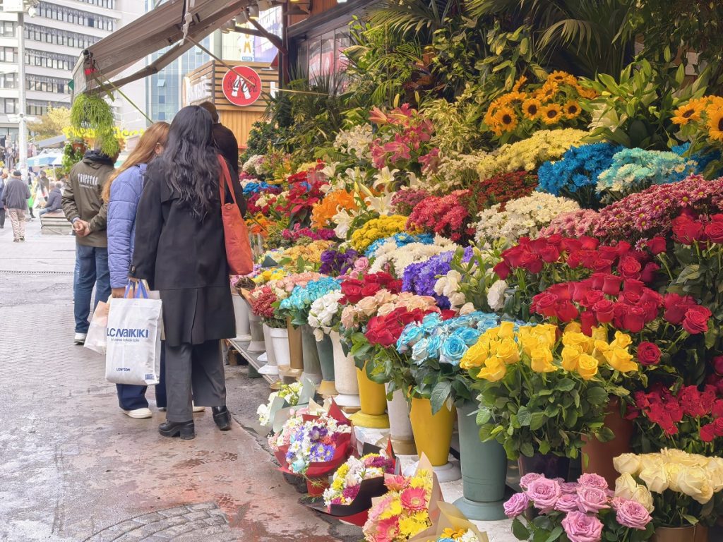 Pictures of the Day, 28 October 2025 - Business Lounge